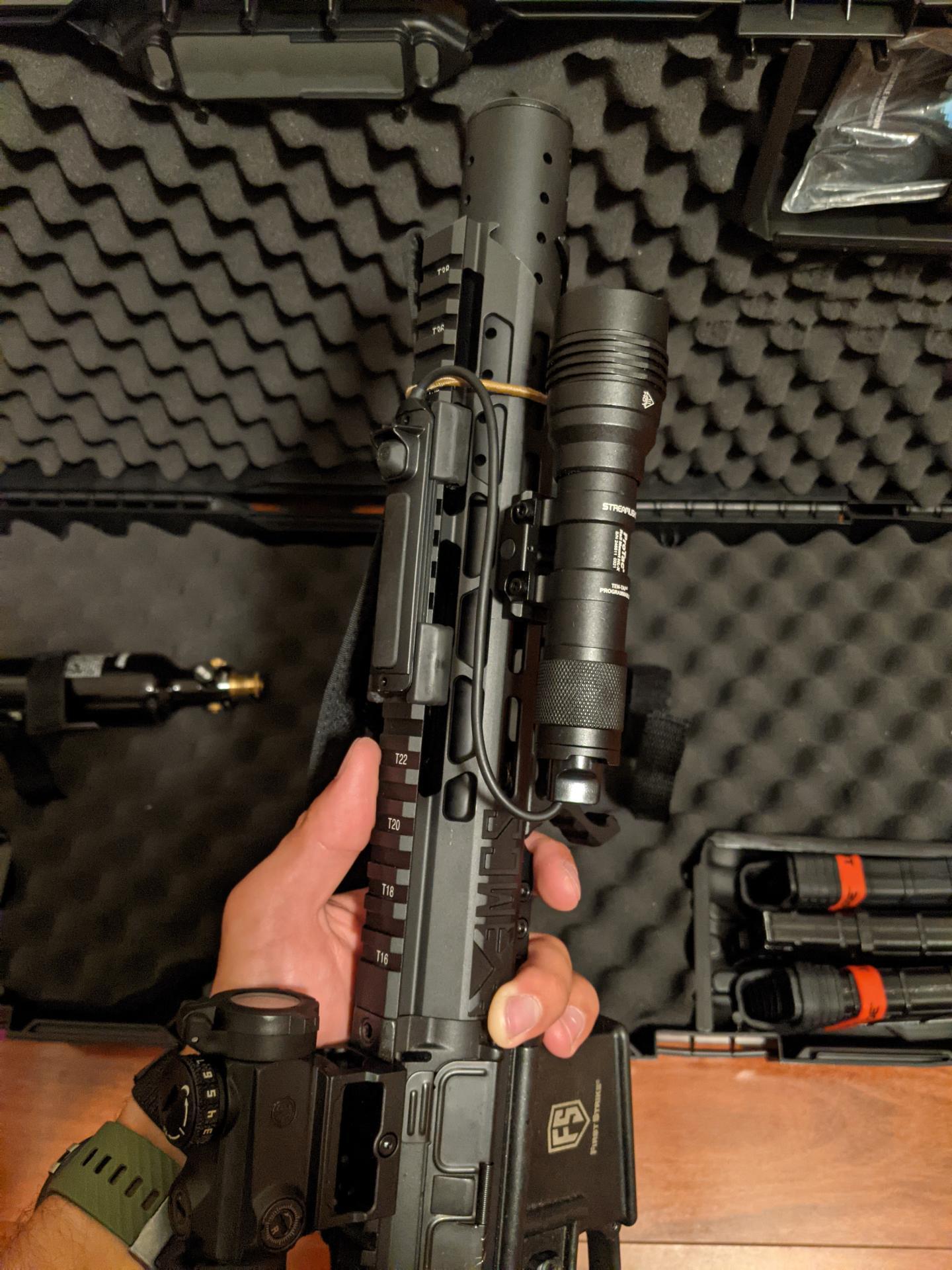 Python LVOA M-Lok / KeyMod Handguard – MCS
